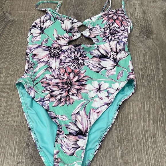 Swim | New Small Womans Swimsuit Floral Tropical K3 | Poshmark